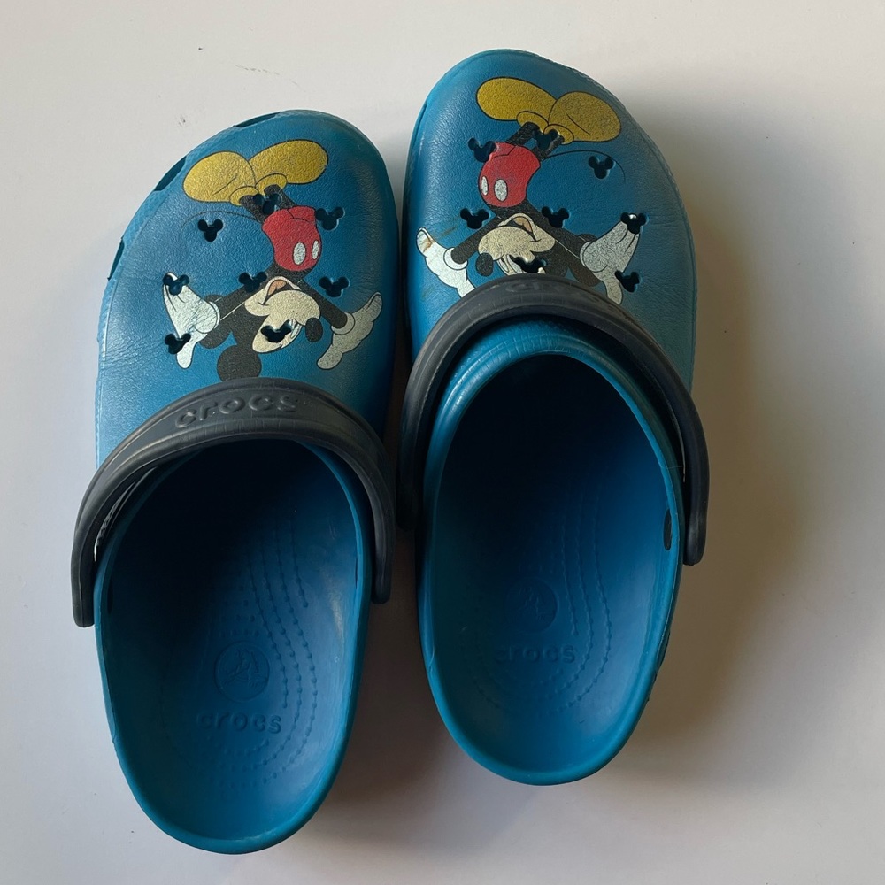 Mickey Mouse Crocs Unisex-Adult Classic Clogs (Mickey… - Gem